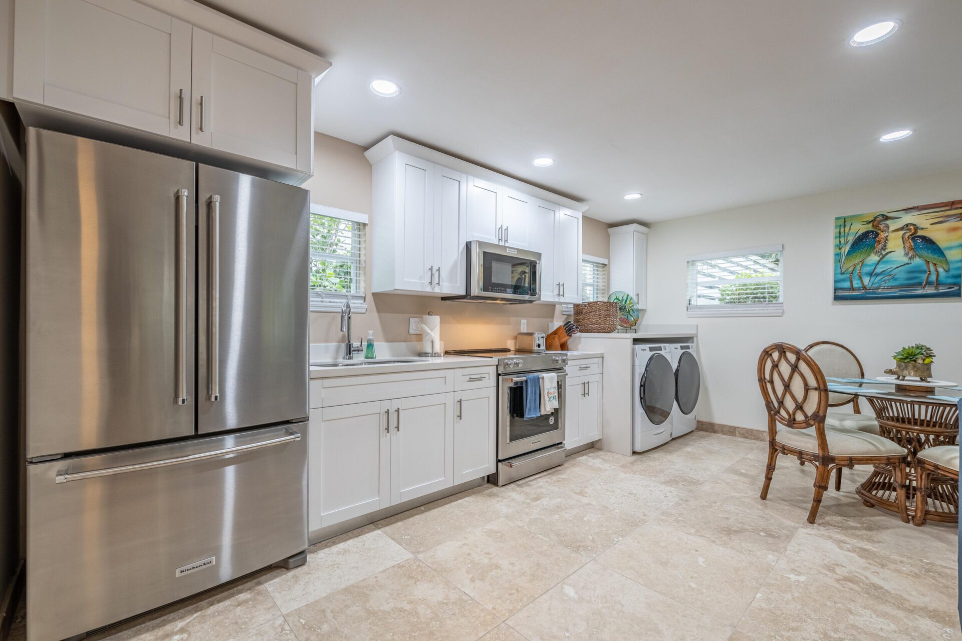 Luxury Beach Resort Style Cottage - Veloz Properties